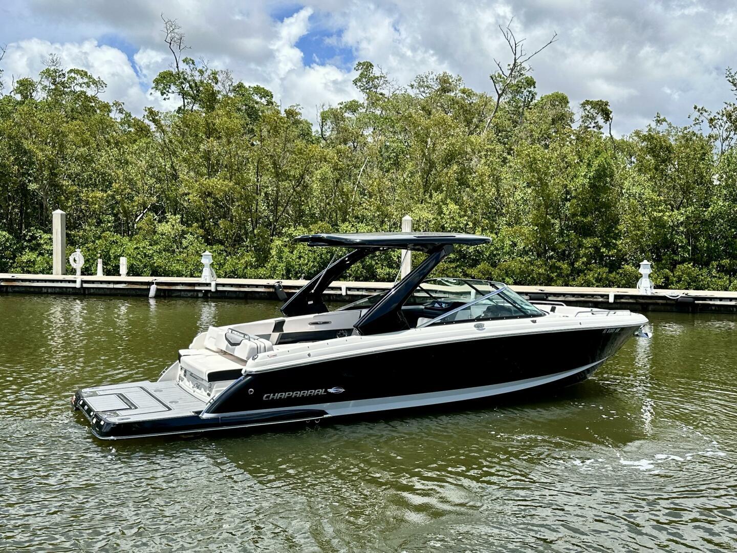 2021-chaparral-307-ssx-cruiser 2021-chaparral-307-ssx-cruiser