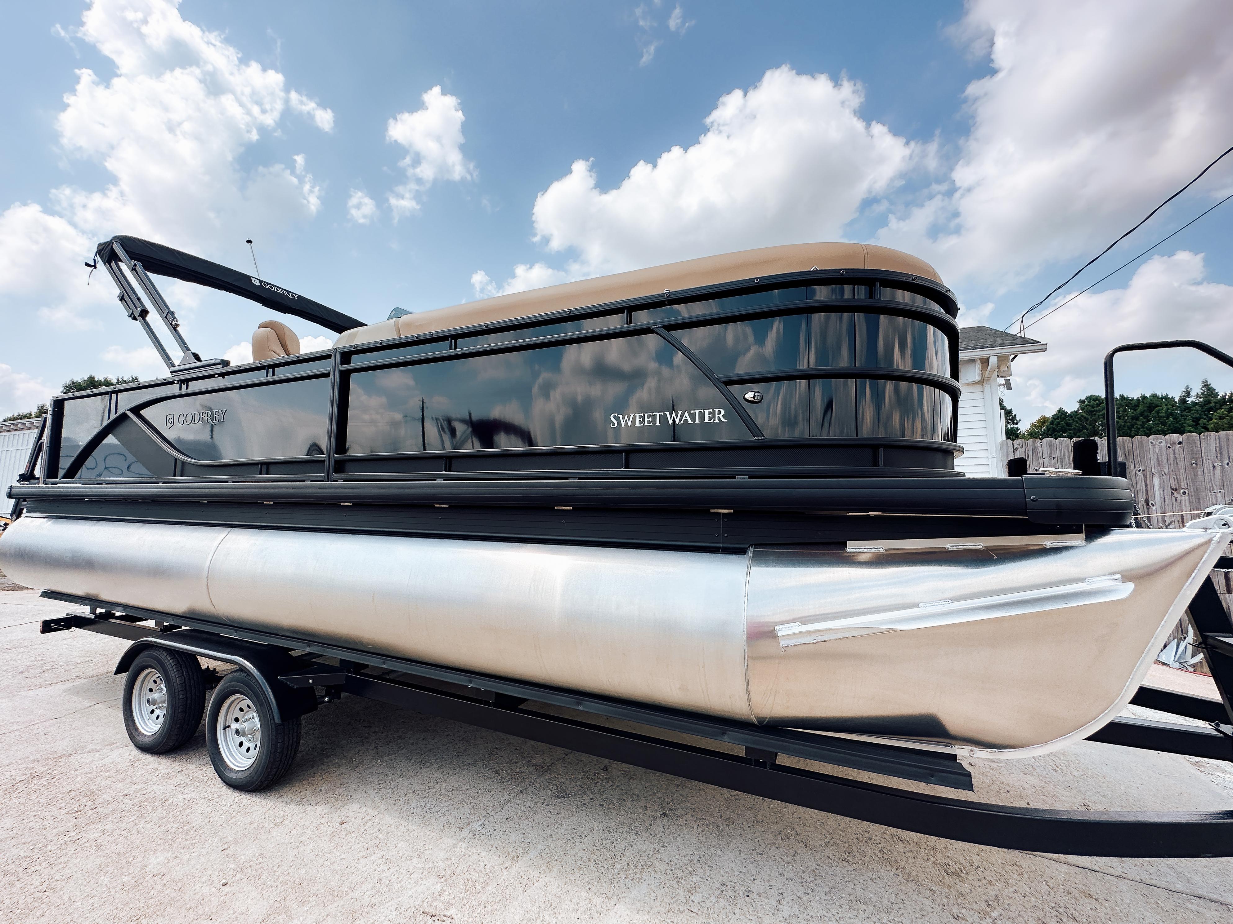 New 2025 Godfrey Sweetwater 22' Flip Lounge Tritoon - 2286 New 2025 Godfrey Sweetwater 22' Flip Lounge Tritoon - 2286